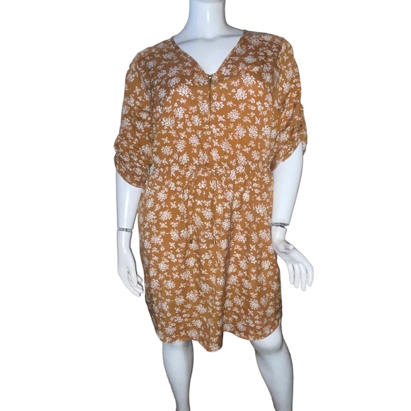 MPH Collection | Dresses | Mph Collection Floral Roll Tab Sleeve Dress ...